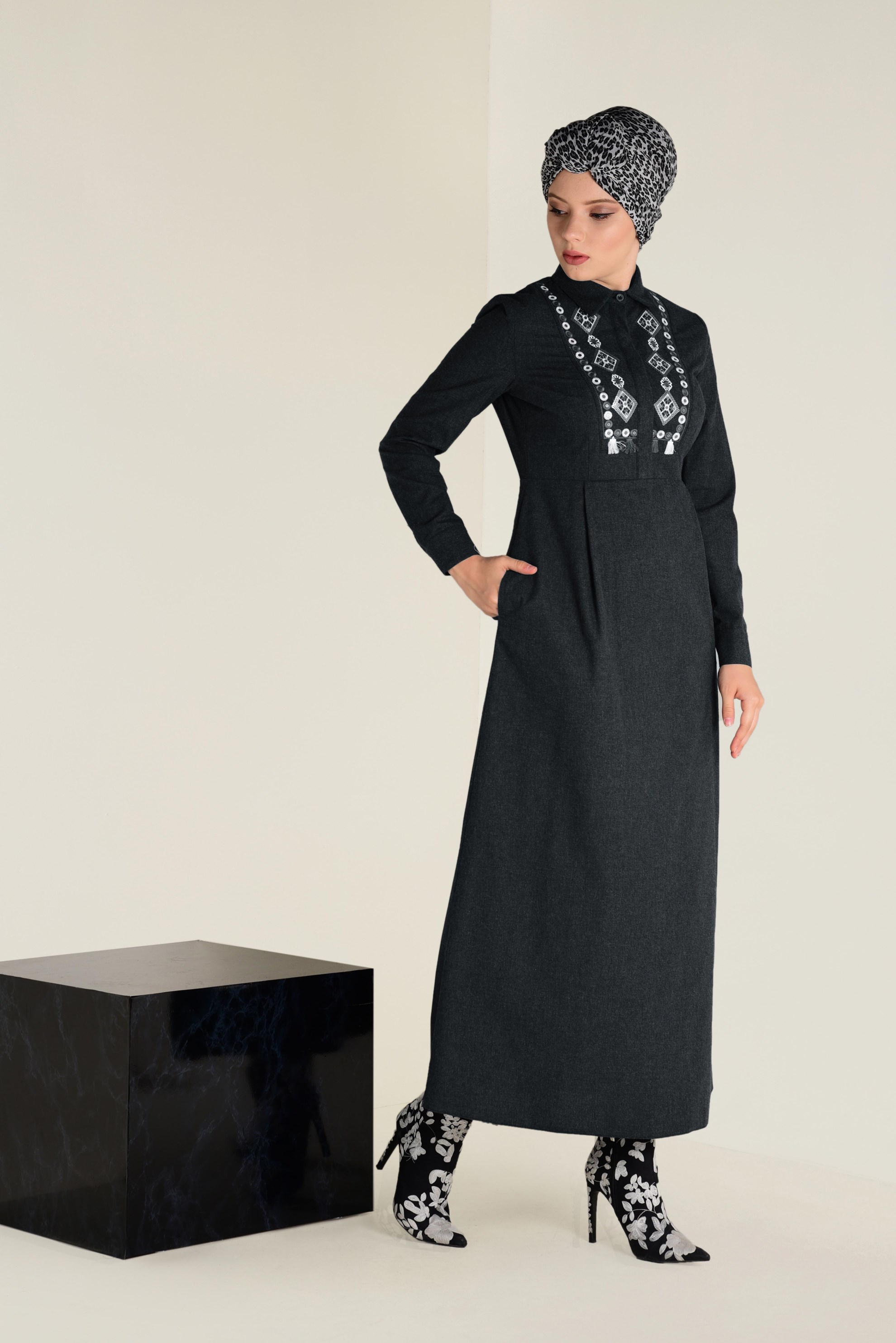 EMBROIDERED COTTON DRESS | ALVİNA
